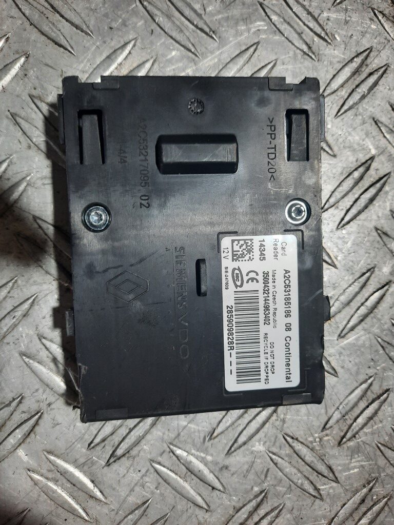 Set Cititor cartela si cartela Renault Megane 3 an 2015 cod 285909828R ...