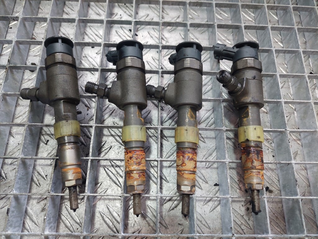 Injector Ford 1.5 dci cod motor UGJC euro 5 cod 0445110489 second hand ...