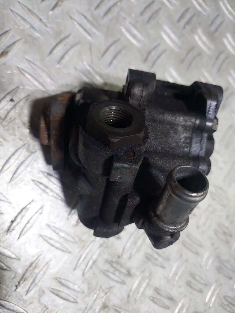 Pompa servodirectie AUDI A6 C6 2.7 TDI BPP cod 4F0145155A second hand ...